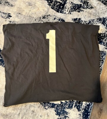 Yeezy One 1 Black Box T Shirt Size 2 Men’s M/L Vultures Tee **IN HAND ...