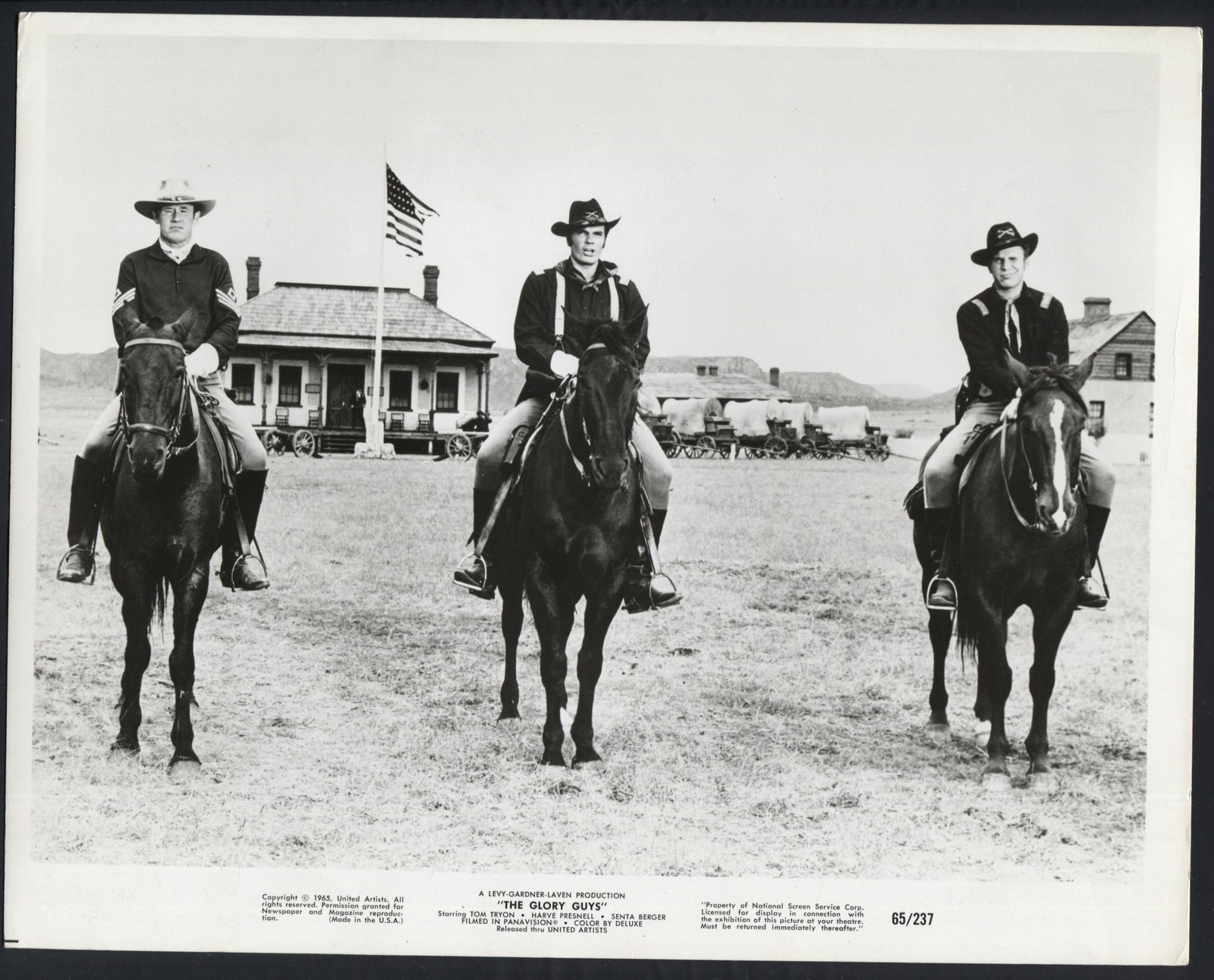 The Glory Guys ’65 CAVALRY SOLDIERS TOM TRYON WAYNE ROGERS HORSES ...