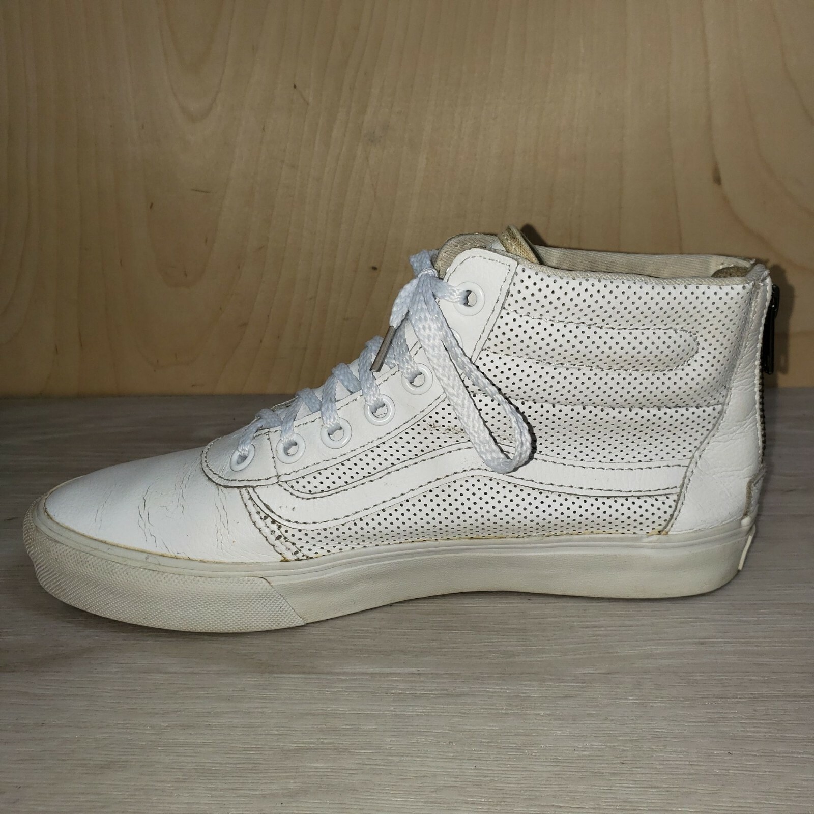 Vans Milton Hi Zip White Perforated Leather 721277 Woman's 7 UK 4.5 EU ...