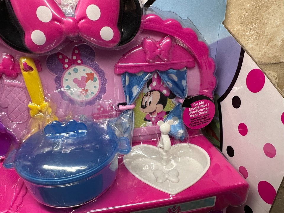 Disney Minnie Mouse Kitchen Play Set, Oven Set Pan Set Best Christmas ...