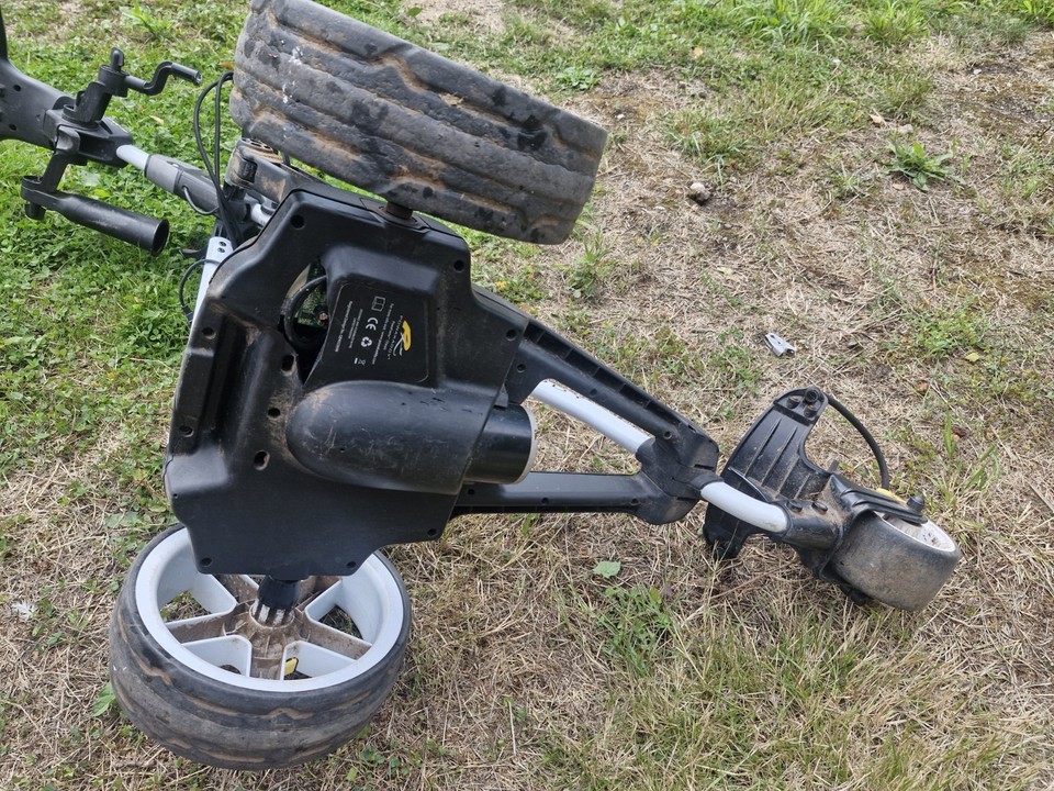 Powakaddy FW3 Electric Golf Trolley With Brolley Holder Battery And ...