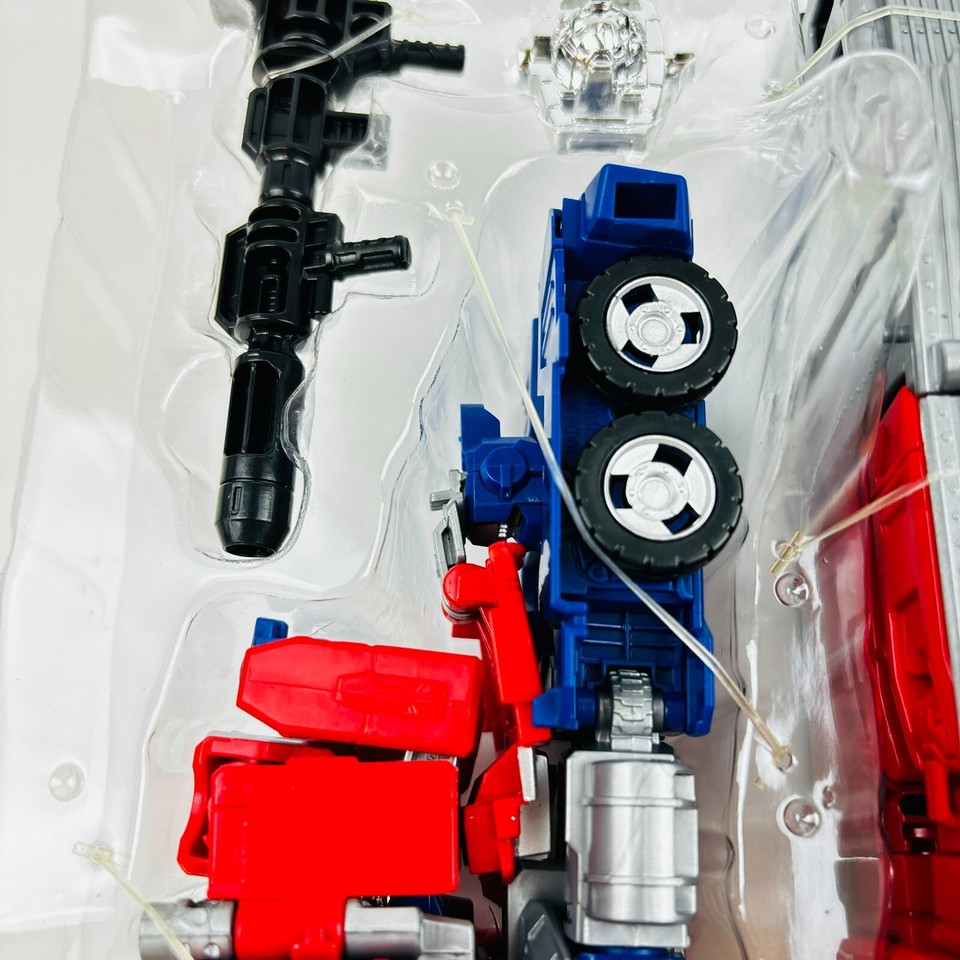 Transformers Generations Select Star Convoy Optimus Complete Takara ...