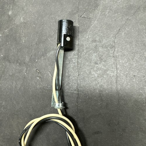 4" TALL LEVITON KEYLESS CANDELABRA SOCKET WITH HICKEY LAMP LIGHT ...