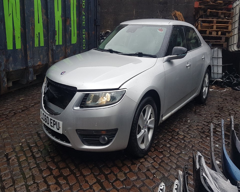 SAAB NG95 9-5 LH UK N/S/F PASSENGER LOWER FRONT FOG LAMP LIGHT 2010-12 ...