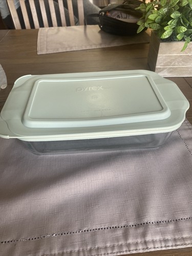 Pyrex Rectangle Glass Baking Casserole Dish 232-PC Light Green Lid 11x ...