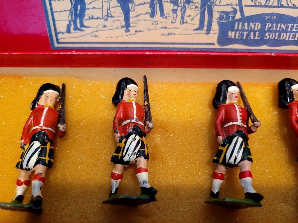 BRITANNIA LIMITED GORDON HIGHLANDER'S FIGURE SET with BOX | eBay
