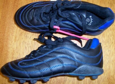 Soccer Cleats Youth Black Riddell Quilted 91121 size 5.5M New | eBay