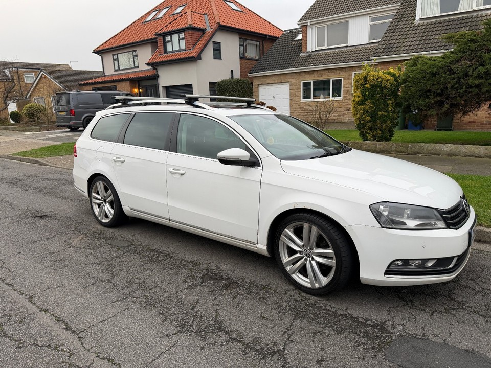 2012 Volkswagen Passat Estate 2.0 170 bhp FSH, low owners, full leather ...