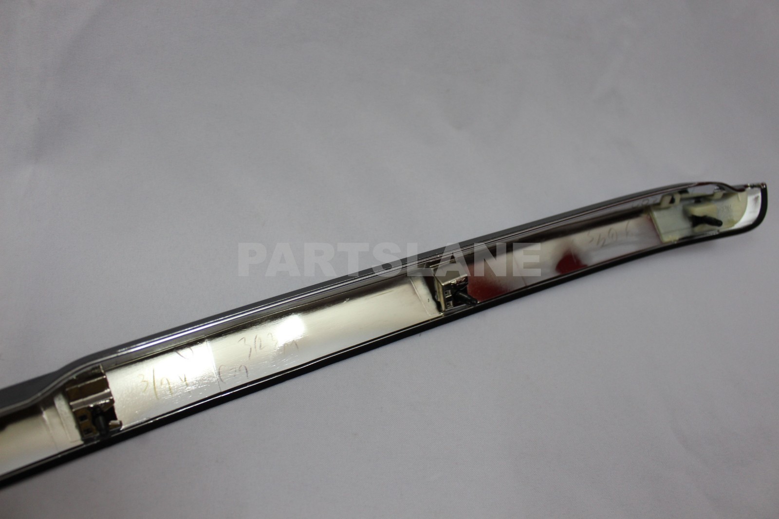 7577042020 Genuine Toyota Moulding ASSY Hood 75770-42020 OEM for sale ...