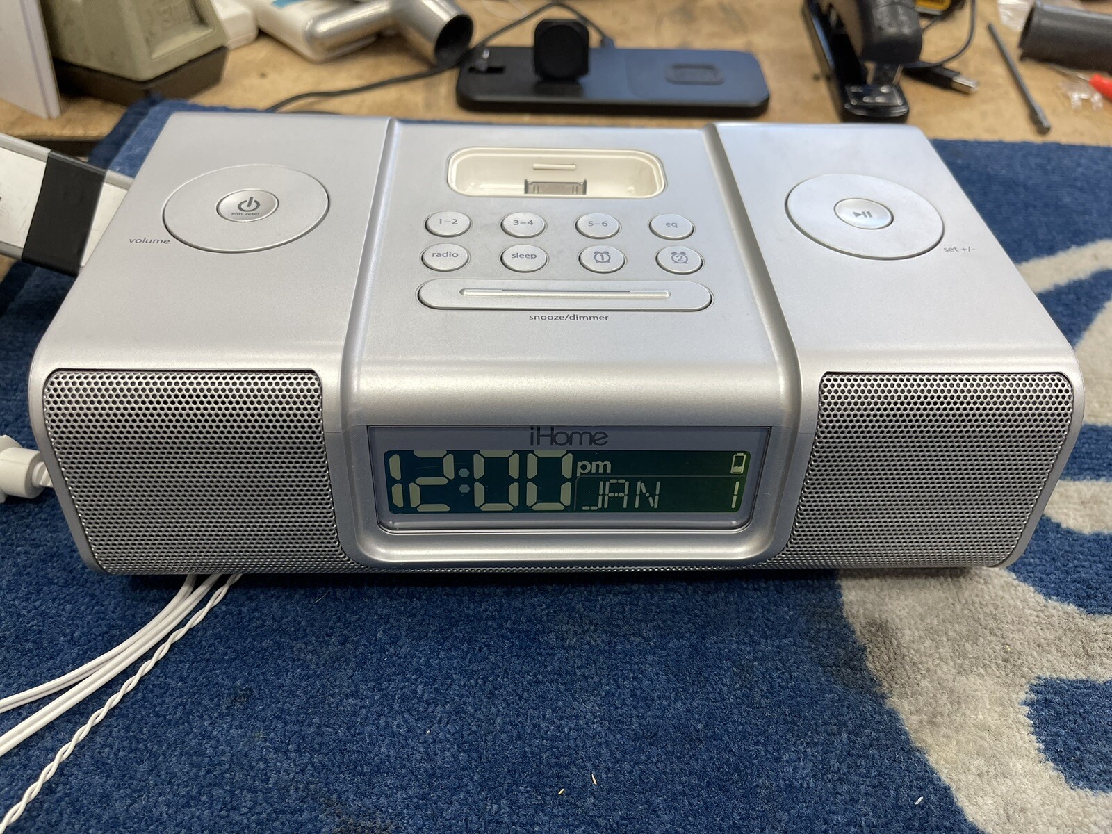 iHome Ip9 Clock Radio Dual Alarm AC Adapter and Remote in Silver for ...