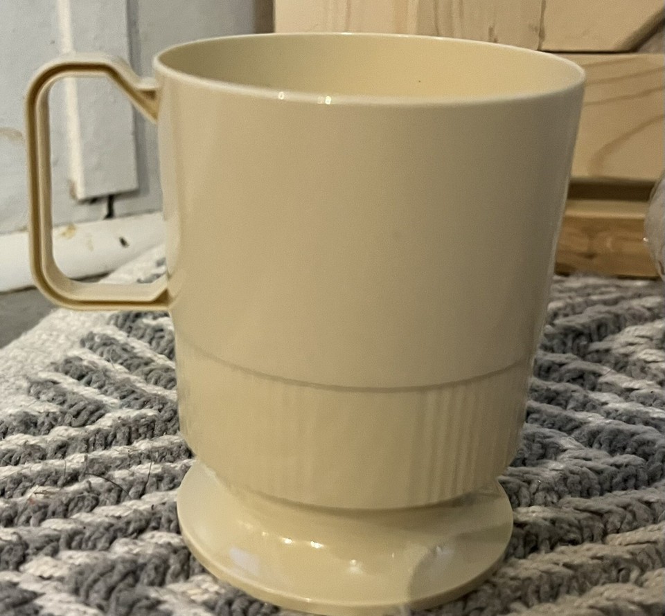 Vintage 15 Sweetheart Plastic Coffee Mugs Stackable Cups in Original ...