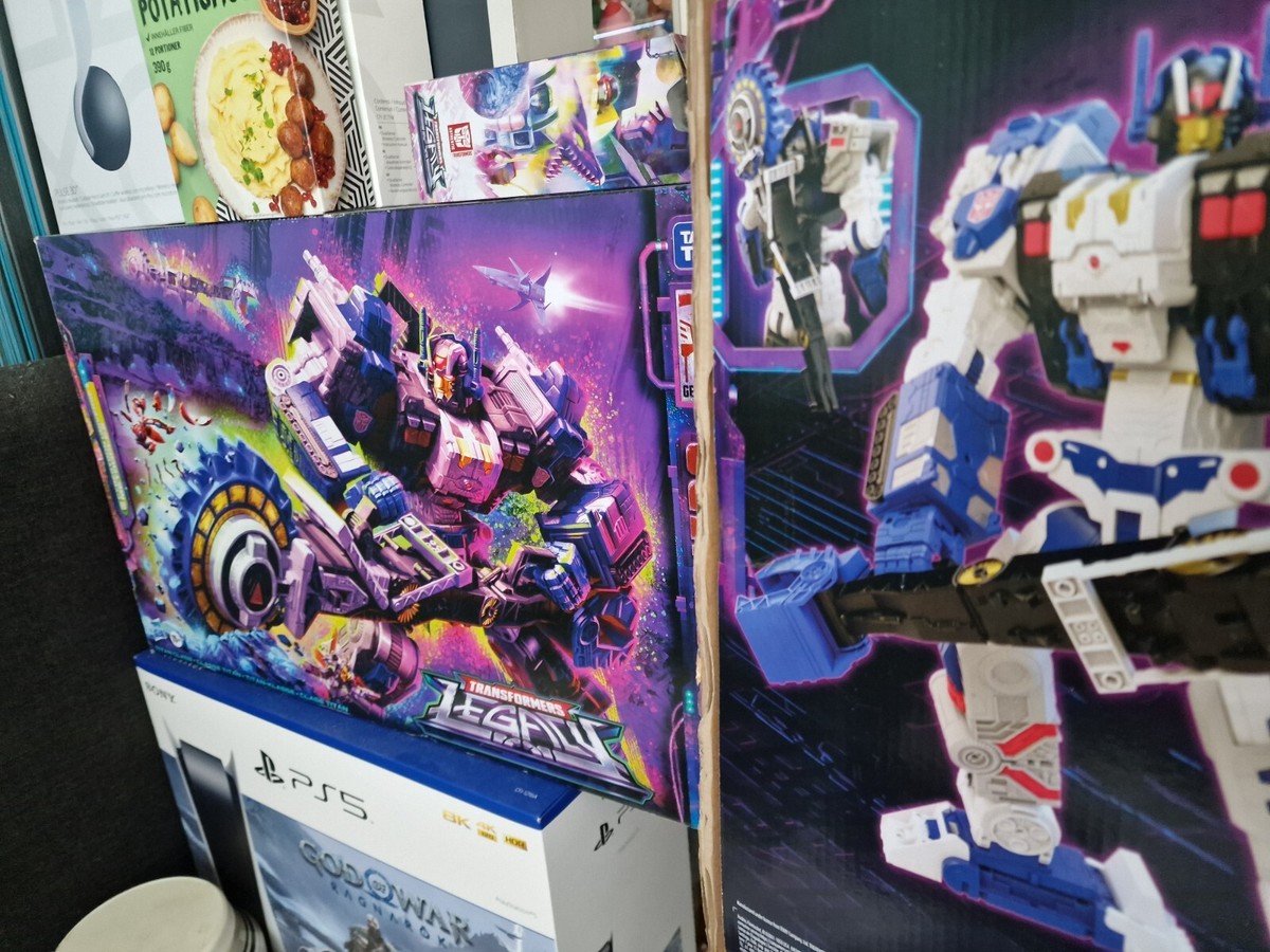 Godzilla Vs Metroplex