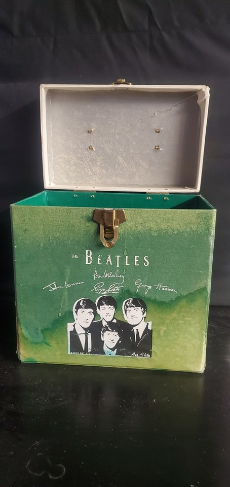 VINTAGE BEATLES 45 RPM RECORD CARRYING CASE JOHN LENNON PAUL MCCARTNEY ...