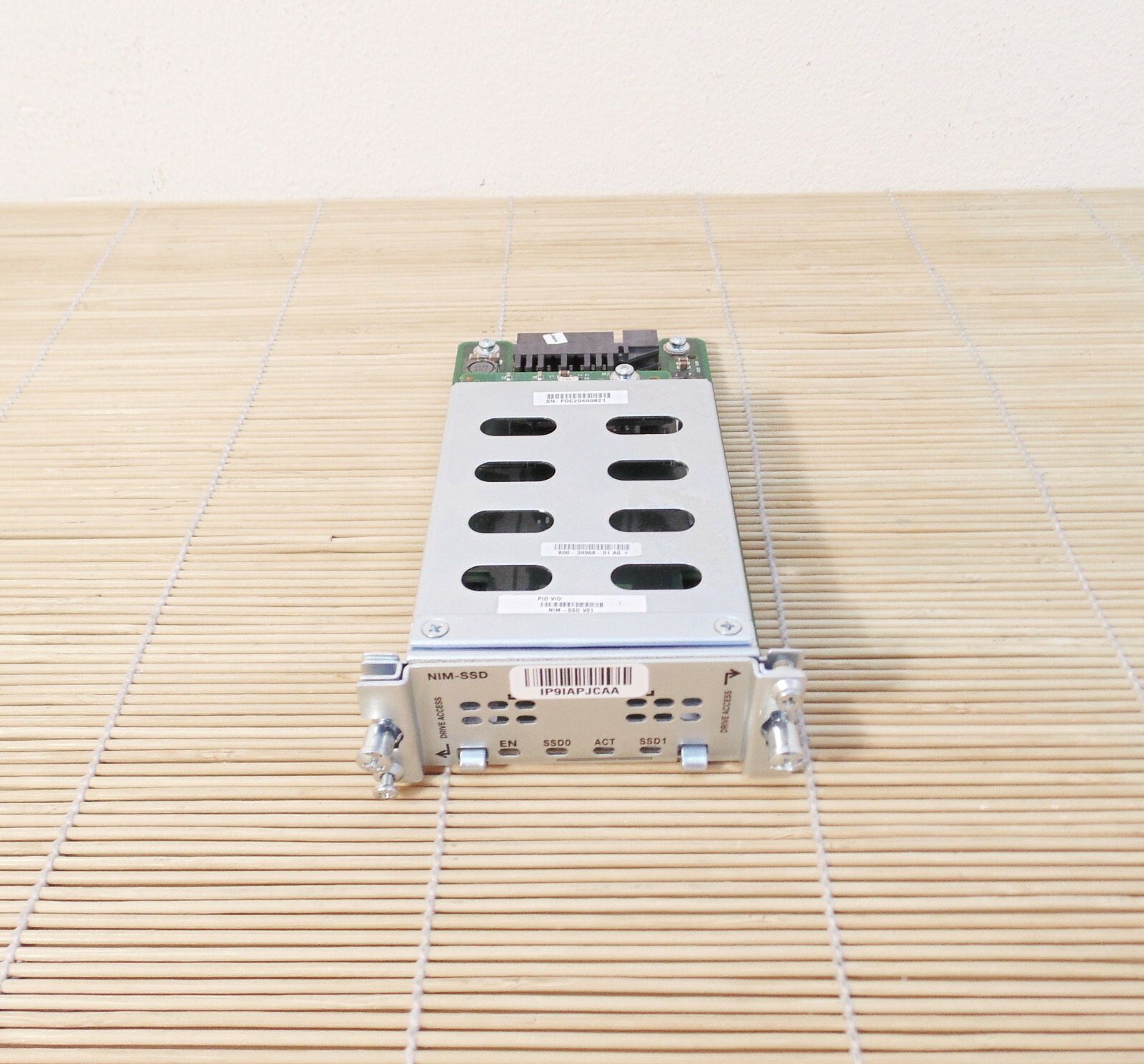 Cisco NIM-SSD NIM Carrier Card for SSD Drives with SSD-SATA-200G for ...