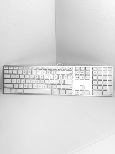 AUTHENTIC APPLE A1243 USB Wired Keyboard w/ Numeric Keypad EMC 2171 ...