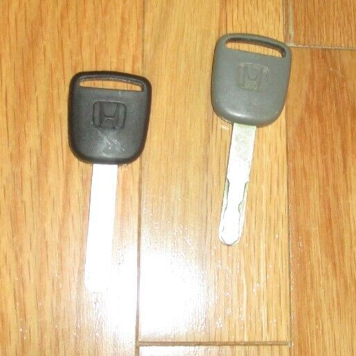 2PCS KEYS Genuine Honda 1997 HONDA CRV SUV ONE FOR IGNITION MICRO ...