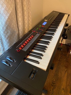 Roland RD 2000 88-Key Stage Piano Keyboard - Barely Used, Weighted ...