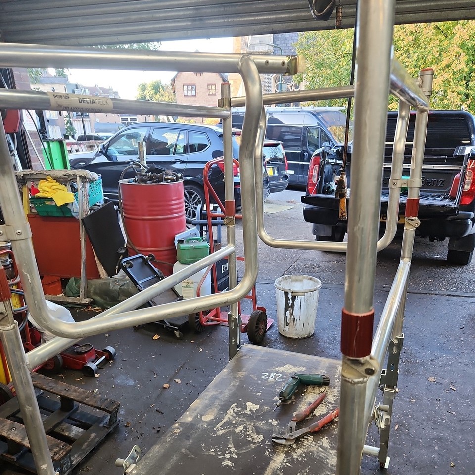 Delta Deck Pop-Up Podium 800mm Work Platform SWL 200kg. | eBay UK