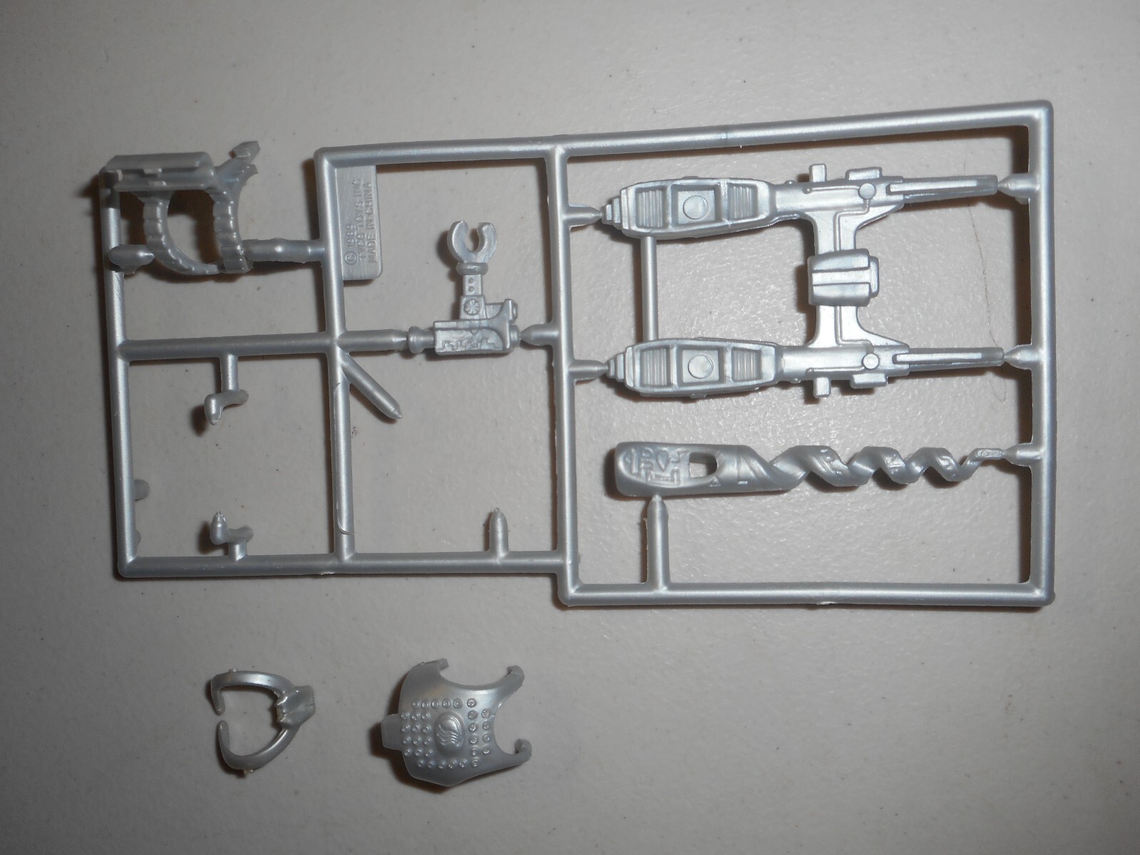 TYCO Dino Riders Series 2 Valorian Silver Weapons tree Accessories lot ...