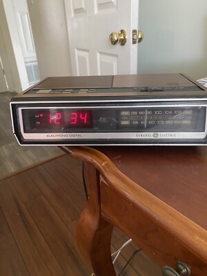 General Electric Digital Clock Radio Model 7-4635A | eBay
