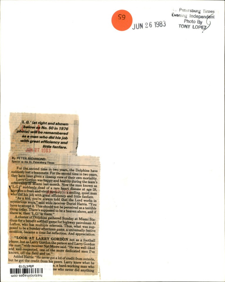 1976 Press Photo Larry Gordon, Miami Dolphins Football Player, During ...