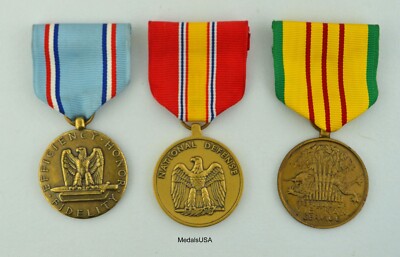 3 AIR FORCE VIETNAM MEDALS - National Defense, Vietnam Service, Good ...