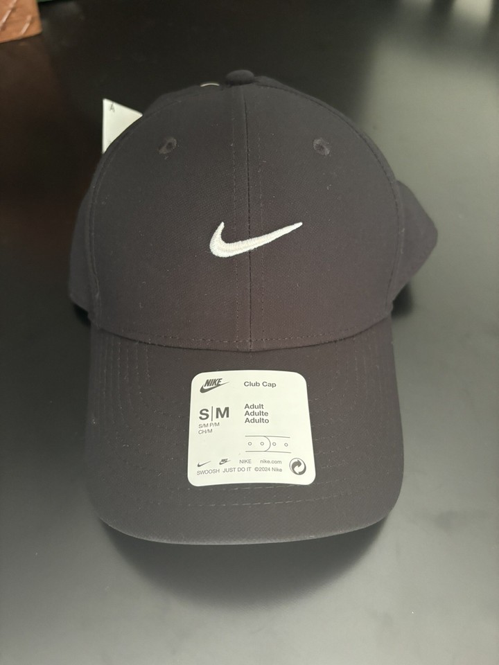 Nike Dri Fit Club Cap Structured Swoosh Hat Size S/M Black White FV5563 ...