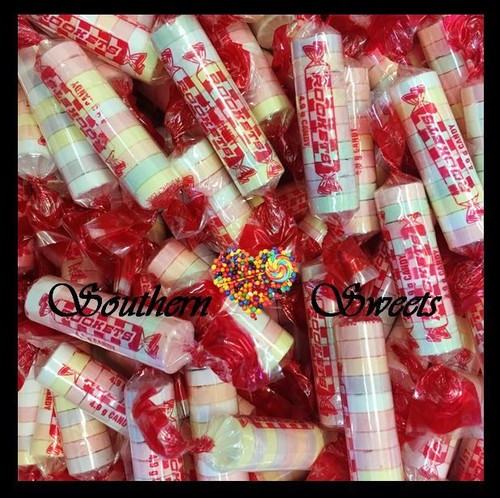 SWEETWORLD ROCKETS approx250ct LOLLIES 1.2KG pink blue yellow white ...