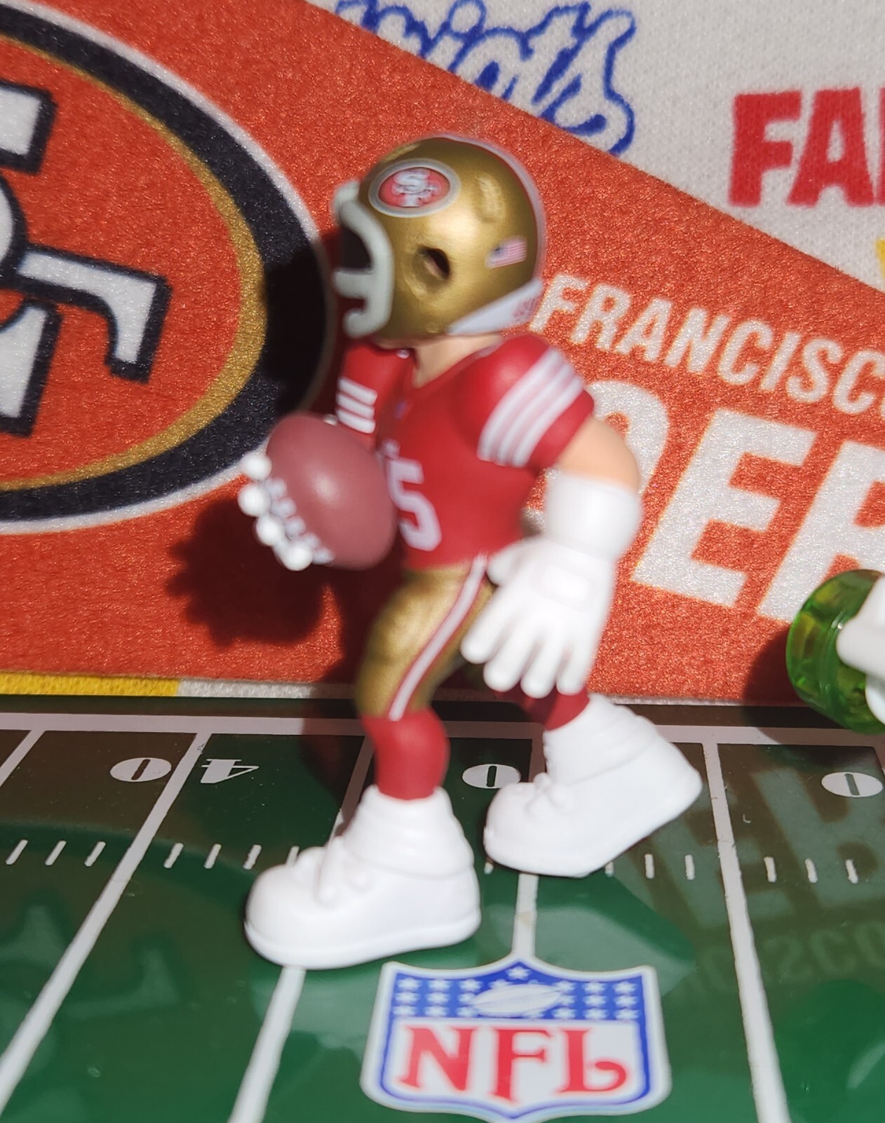 2023 NFL Game Changers San Francisco 49ers TE George Kittle 2-in Fig ...