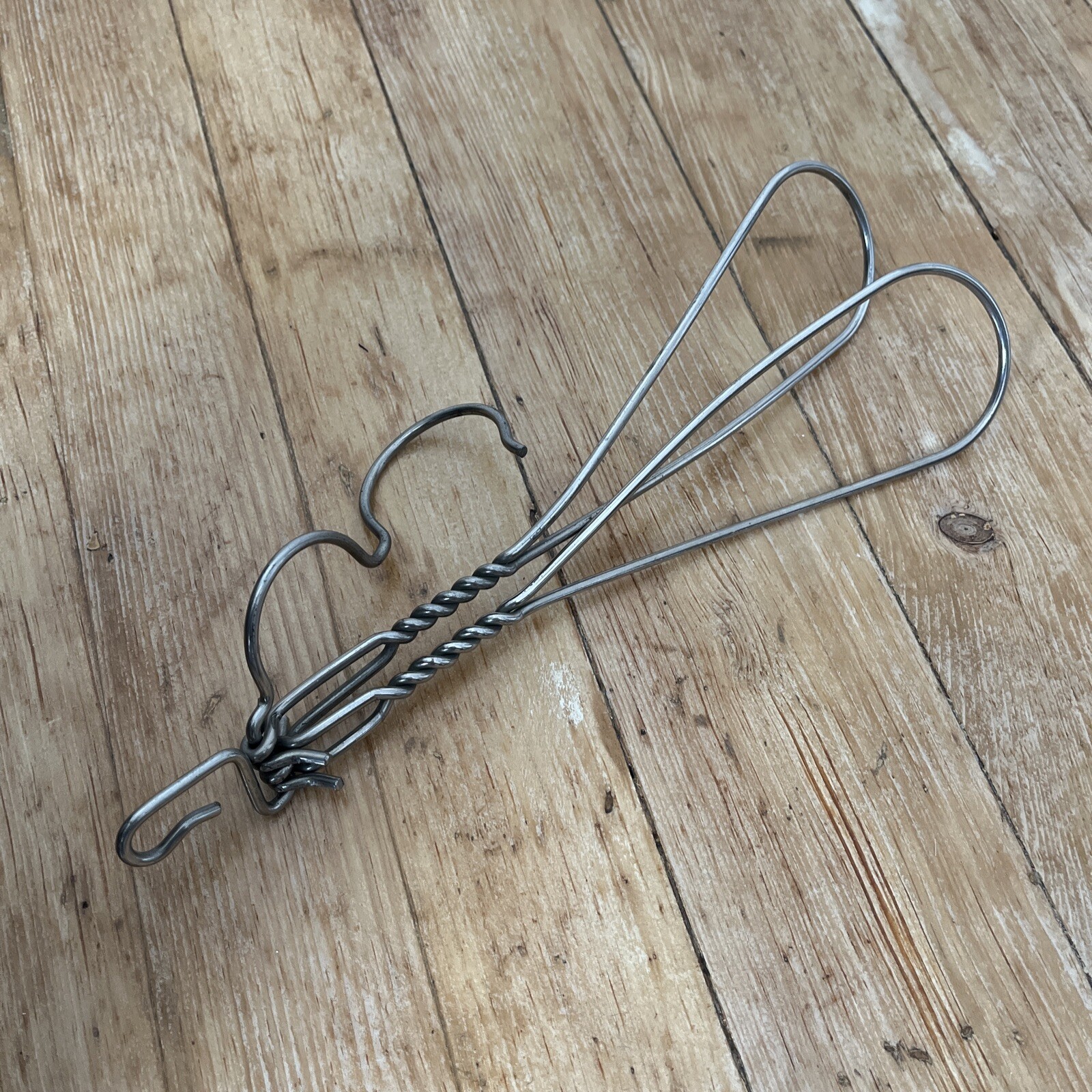 Antique Heavy Metal / Wire Loop Folding Travel 18" Cl… - Gem