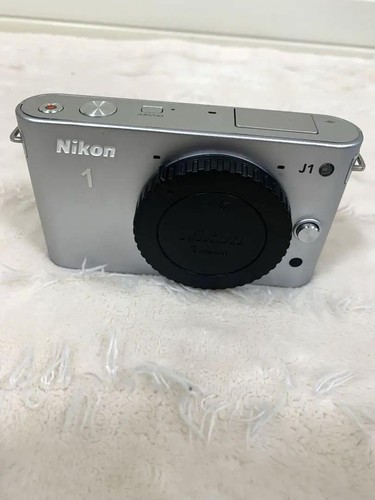 Nikon 1 J1 Silver Double Zoom Kit 10-30mm & 30-110mm Lens Used | eBay