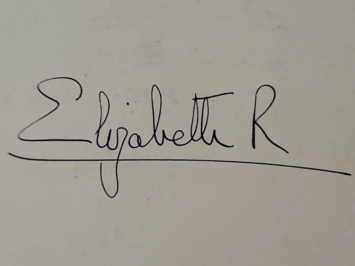 Queen Elizabeth 2 Signature