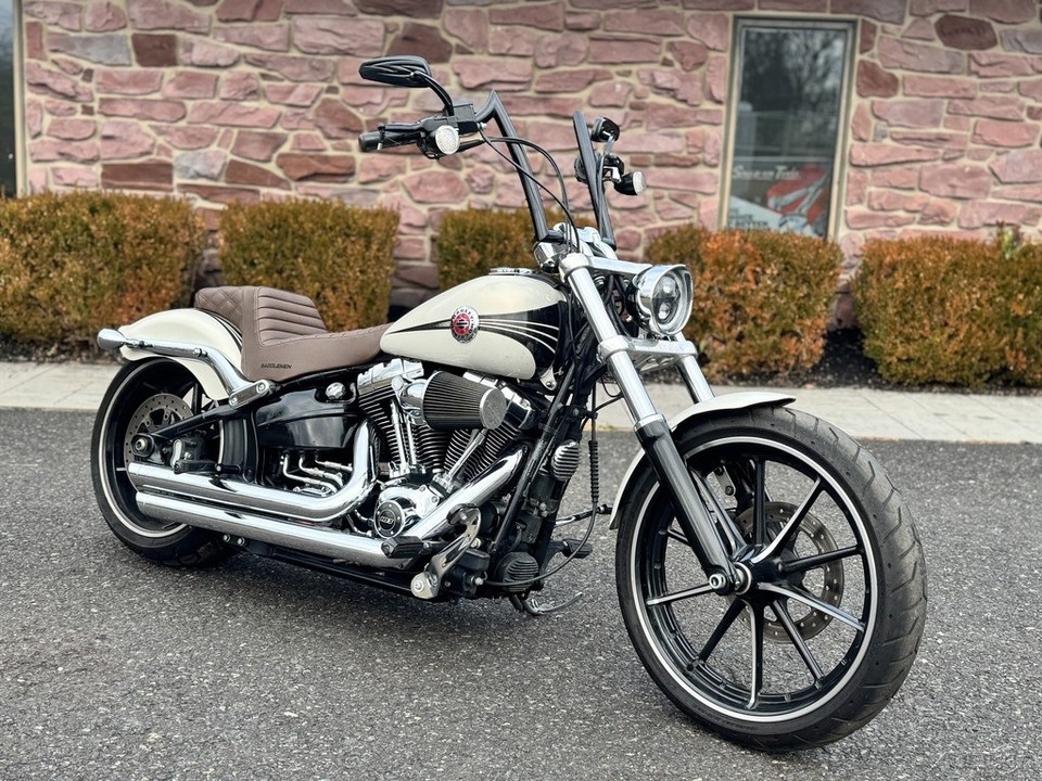 2014 Harley-Davidson Softail 2014 Harley-Davidson® Softail® Breakout ...