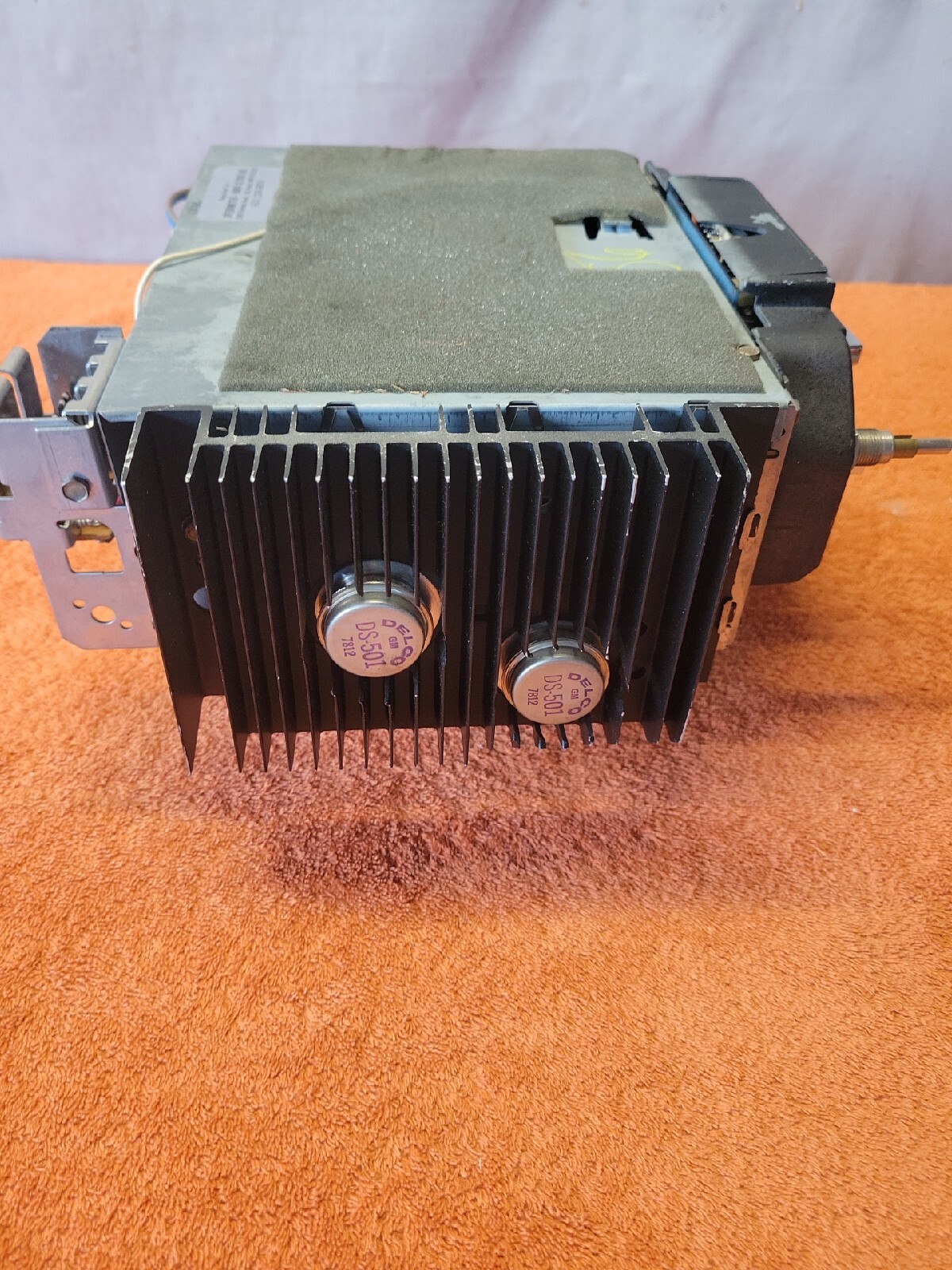 B32• Vintage 1978-1987 GM Delco 2700 Series AM/FM Stereo With Channel ...