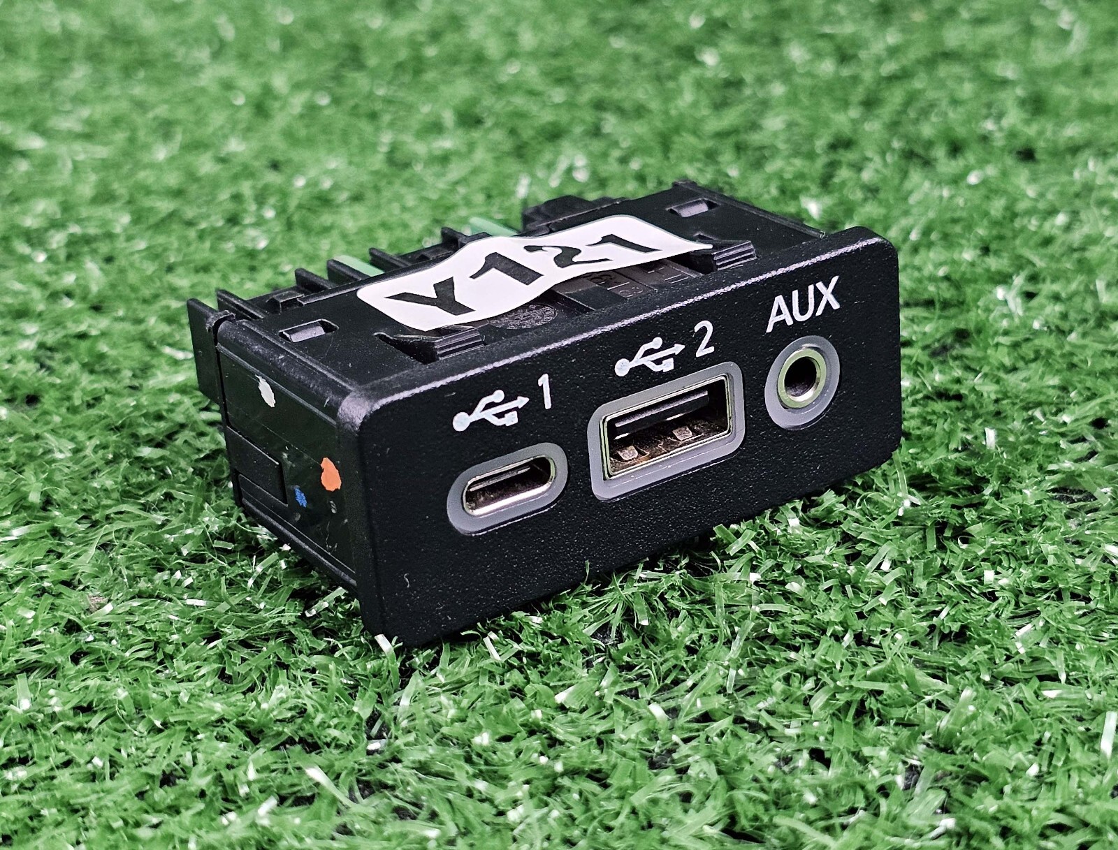 28023-6CA1A Nissan Altima 2019-2022 USB and Type C Audio Auxiliary Jack ...