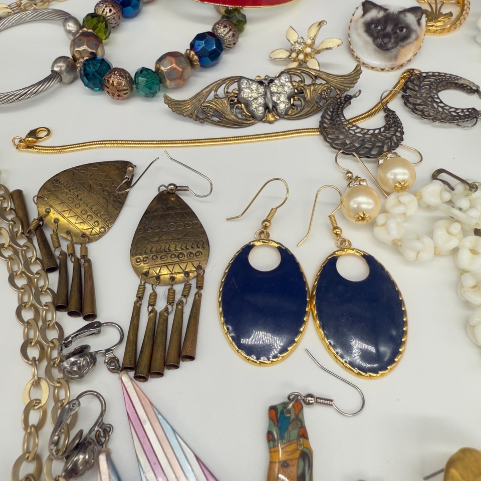 Vintage Jewelry Lot All Wearable Earrings Brooches Necklaces Bracelets ...