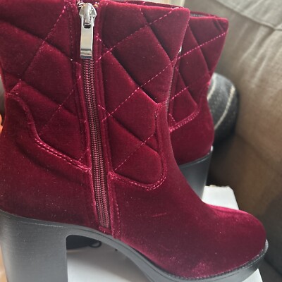 Slip On Red Velvet Boots W Heel Size 5 1/2 | eBay