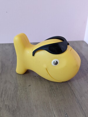 Pepperidge Farm Goldfish Snack-tainer Snack Container Fish W ...