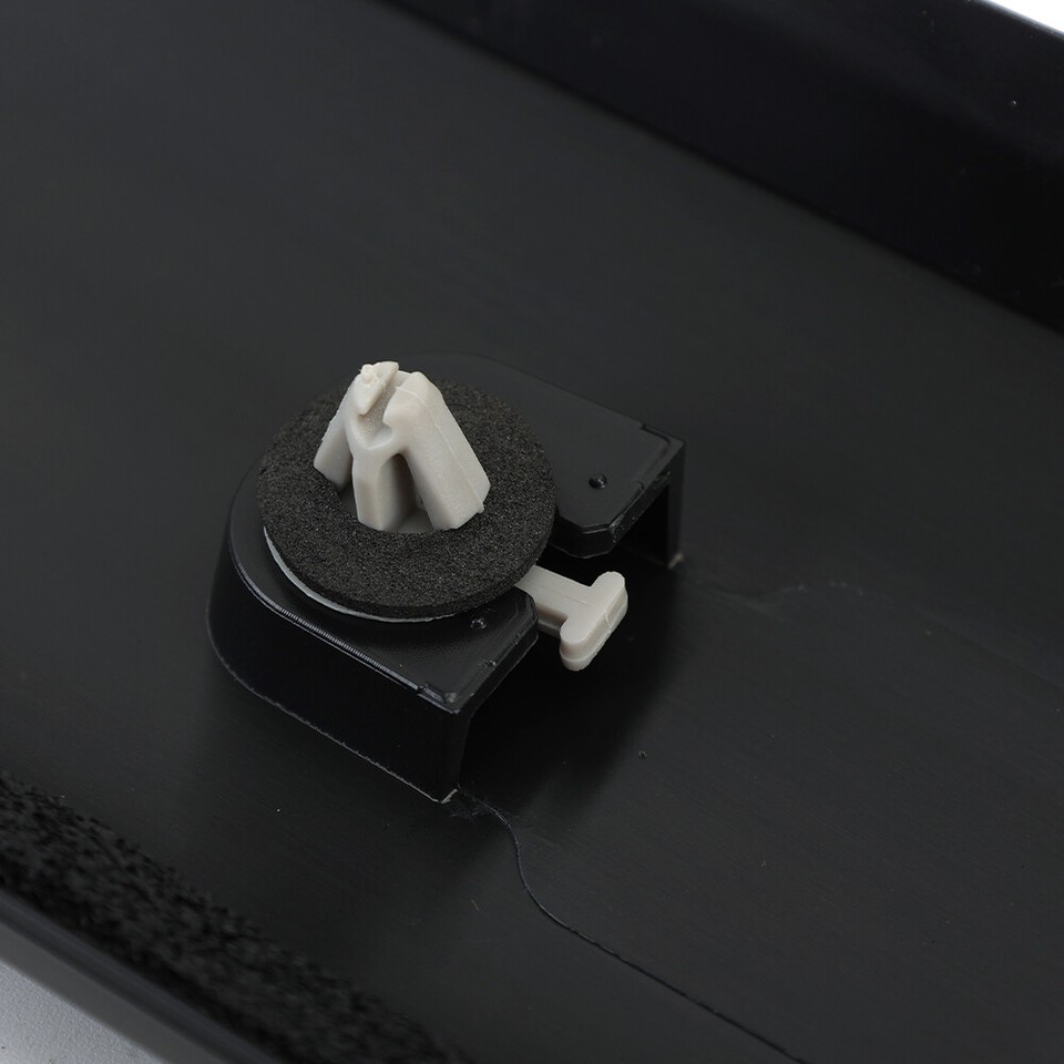 For Land Rover LR3 LR4 Windshield Molding Trim Pillar Left Driver Side ...