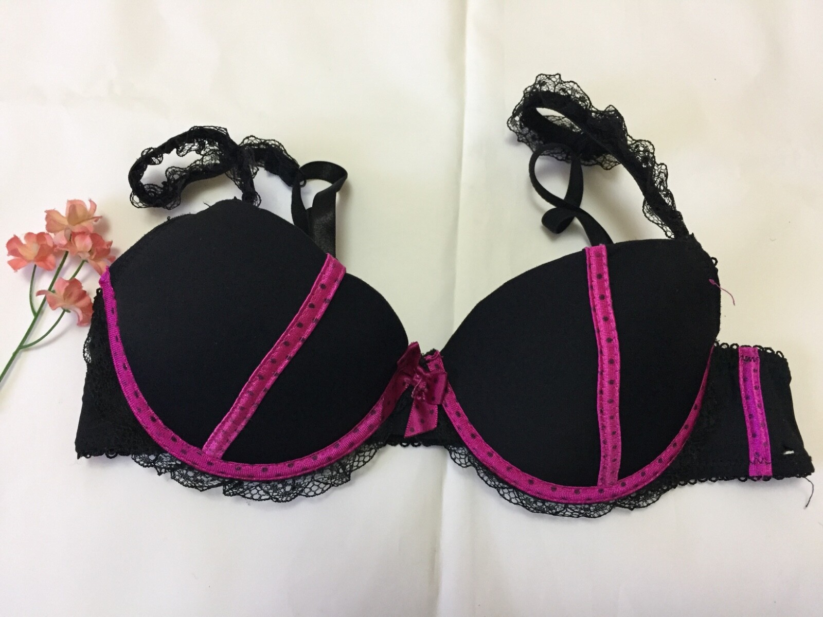 Label teared Bra size it 2a us 32b eu 70b black and fuschia | eBay