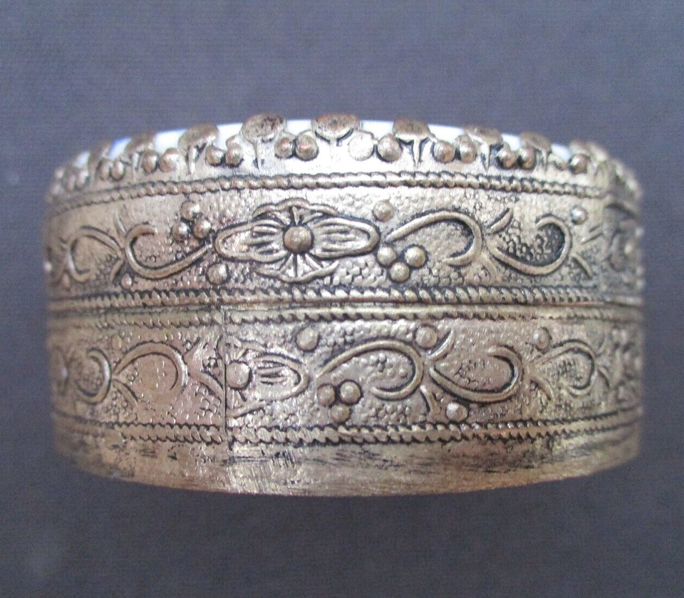 VTG SMALL ROUND PORCELAIN & SILVER TONE CHINESE SNUFF TRINKET PILL BOX ...