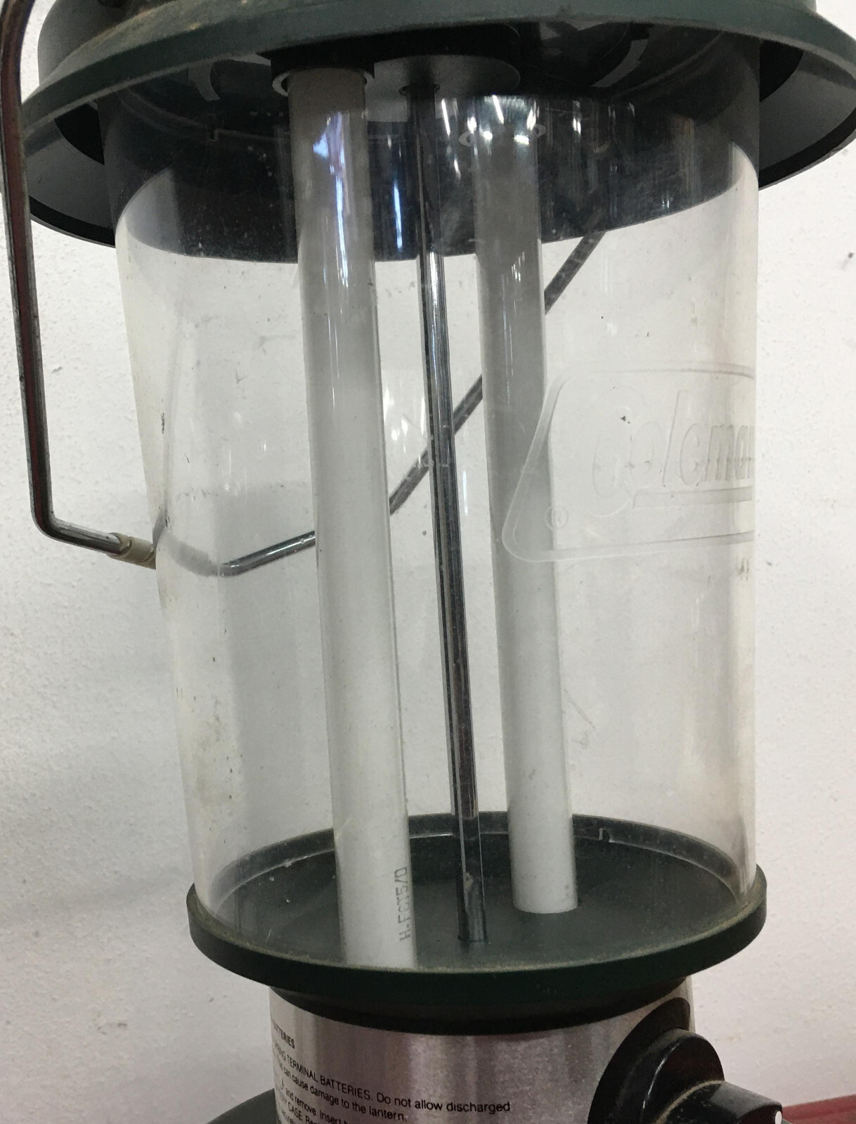 Coleman Fluorescent Lantern 5355-700 Battery Operated Light vintage ...