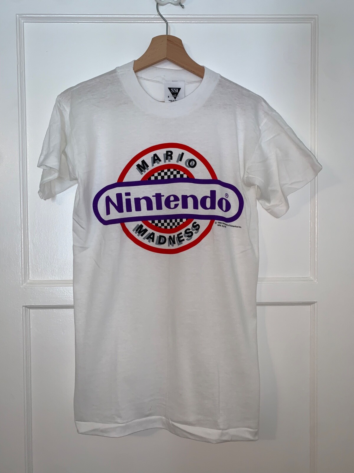 1989 vintage 1980s Nintendo Super Mario Bros. T-Shirt… - Gem