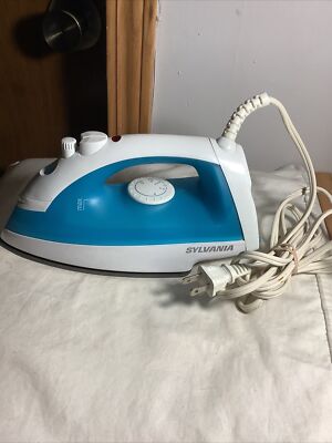 Sylvania Steam Iron Model # ES144C~ Great Size For Travel | eBay