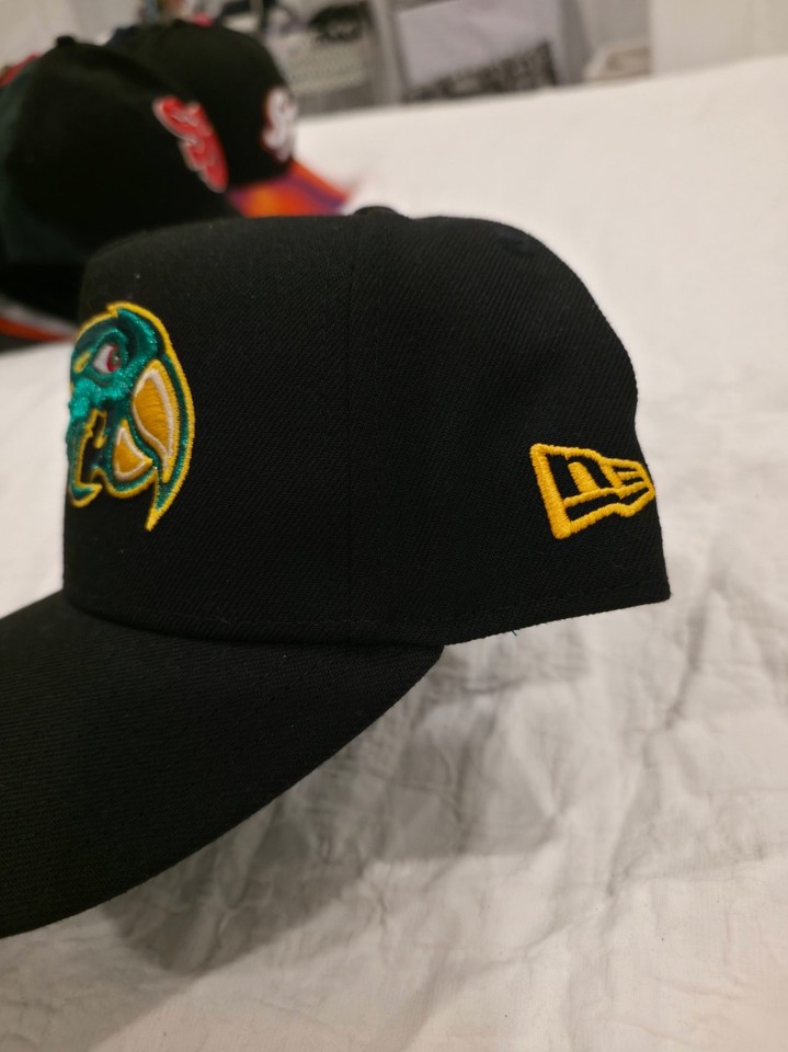 Pericos de Puebla 9FORTY Adjustable Hat (Black/Green) — Mexican ...