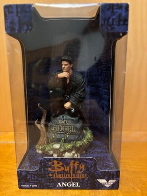 Buffy The Vampire Slayer Angel Figure Statue 1999 Varner Previews ...