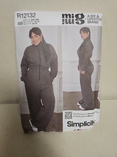 Simplicity R12132 High Collar Front-Zip Jumpsuit w Side Pockets 20W-28W ...