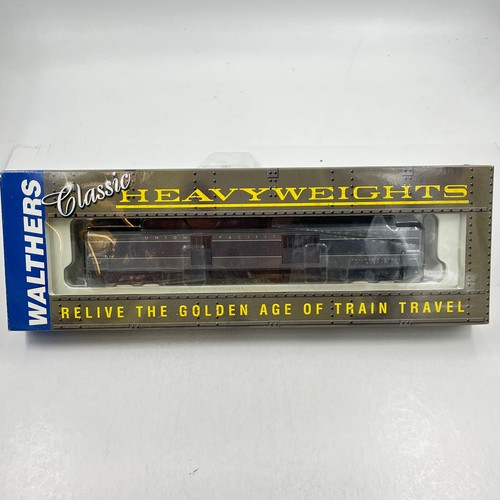 Walthers HO Scale Heavyweight Union Pacific ACF 70’ Baggage Car UP #932 ...