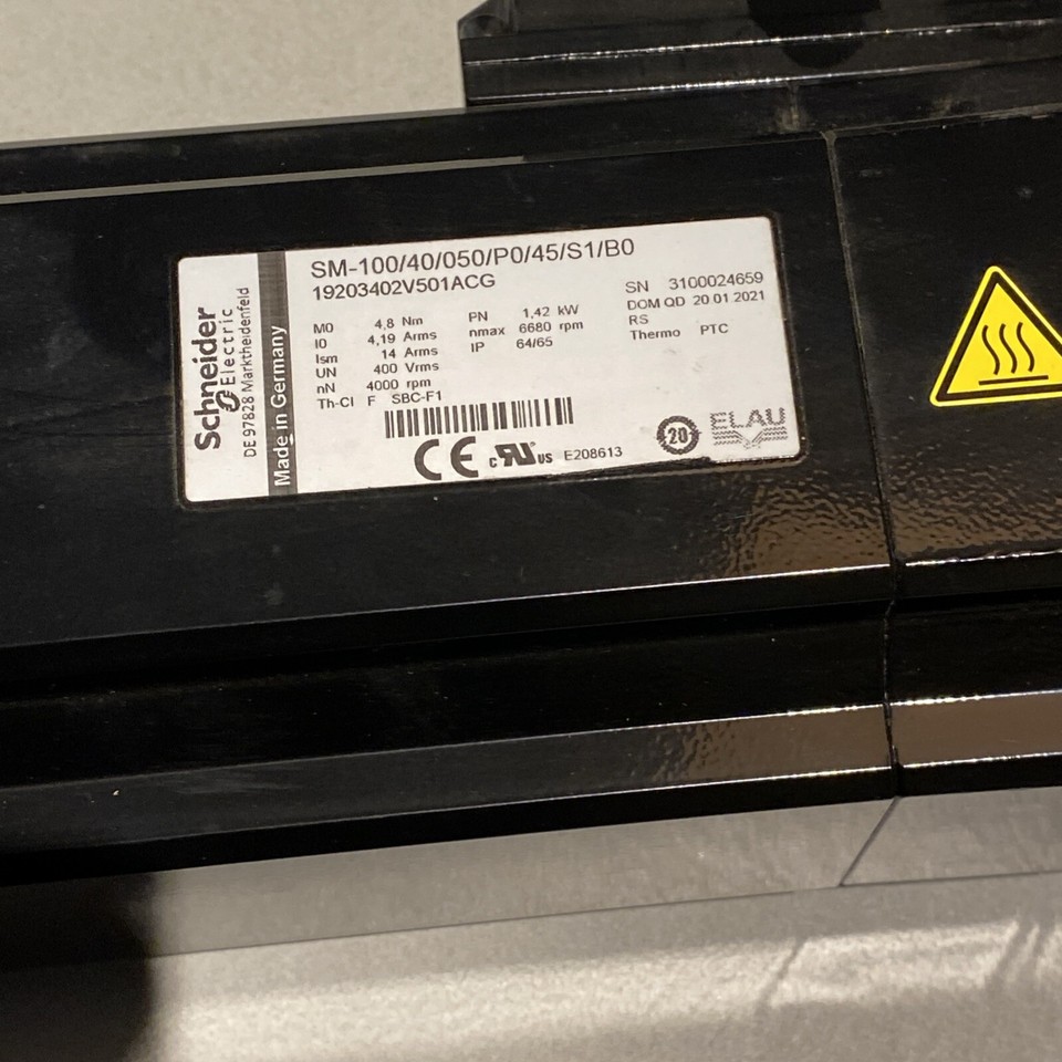 NEU ELAU Schneider SM-100-40-050-P0-45-S1-B0 Servomotor 400V 4000RPM ...