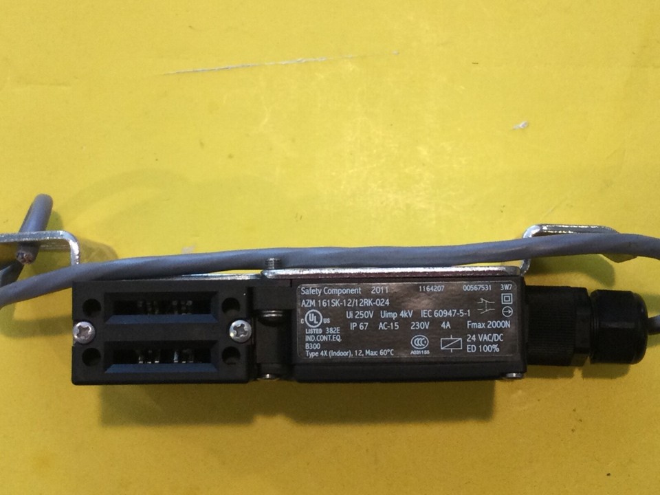 Schmersal AZM 161SK-12/12RK-024 Safety Interlock Switch | eBay